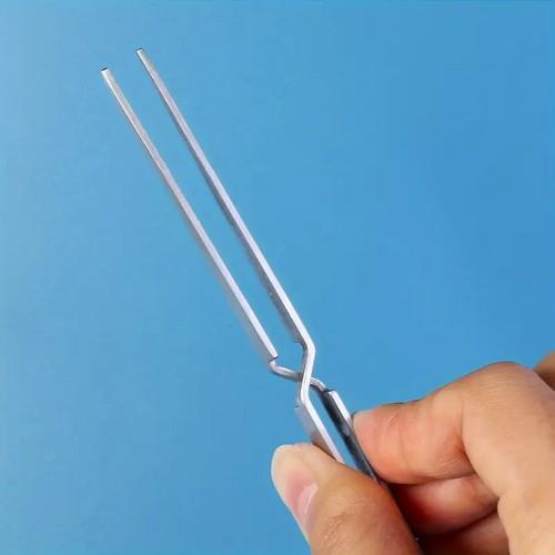 Coconoir Beauty - C-Curve Pincher - Metal – Nove Salon & Esthetics ...